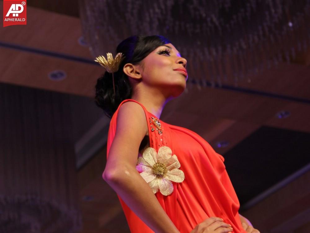 Indian Models Ramp Walk at CIFW Day 3