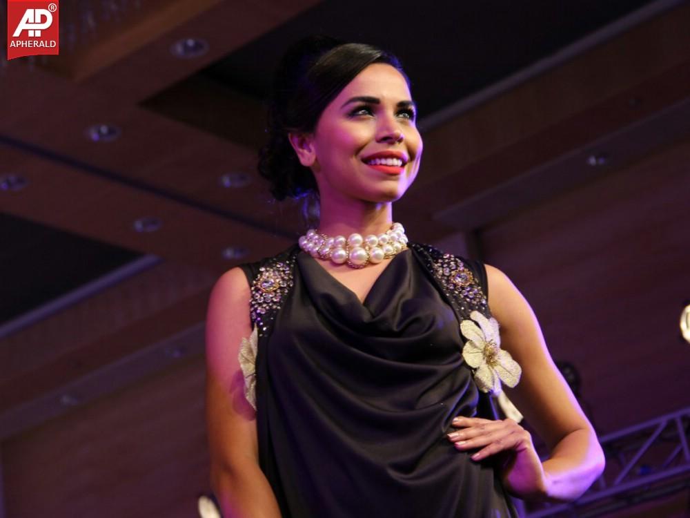 Indian Models Ramp Walk at CIFW Day 3