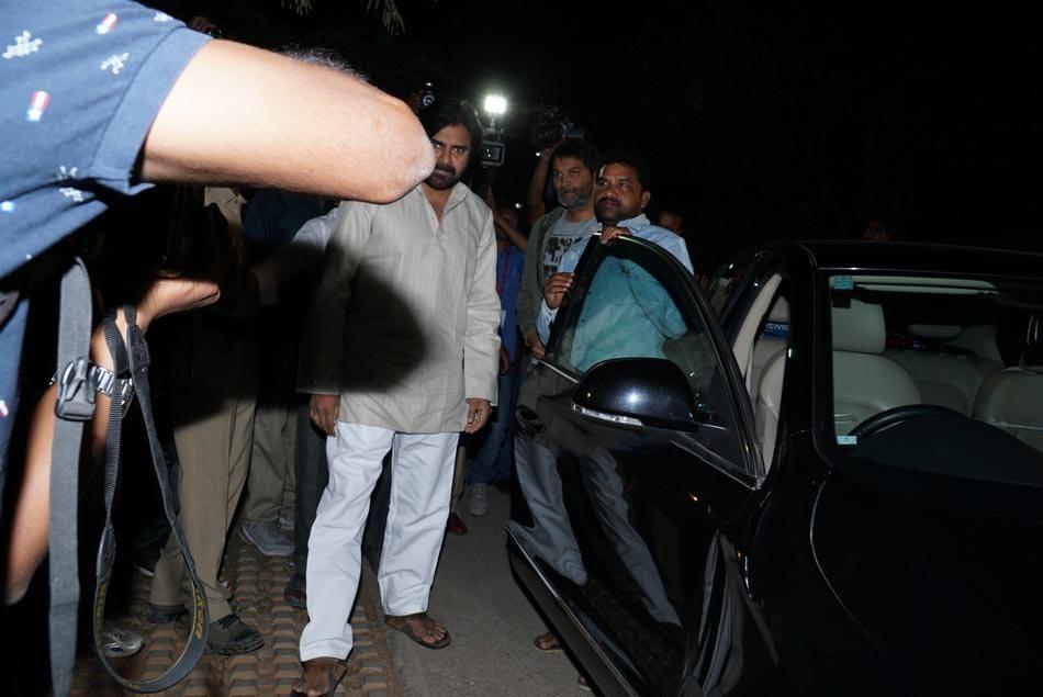 Pawan Kalyan Paying Homage To Ramanaidu