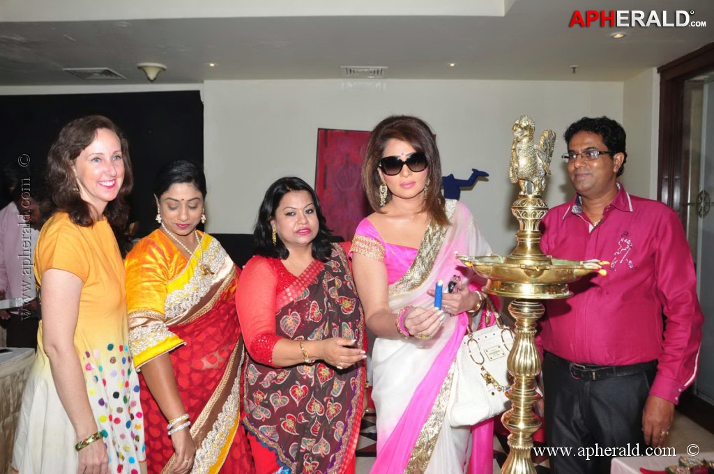 Shreedevi Chowdary Launches Akritti Elite Exhibition