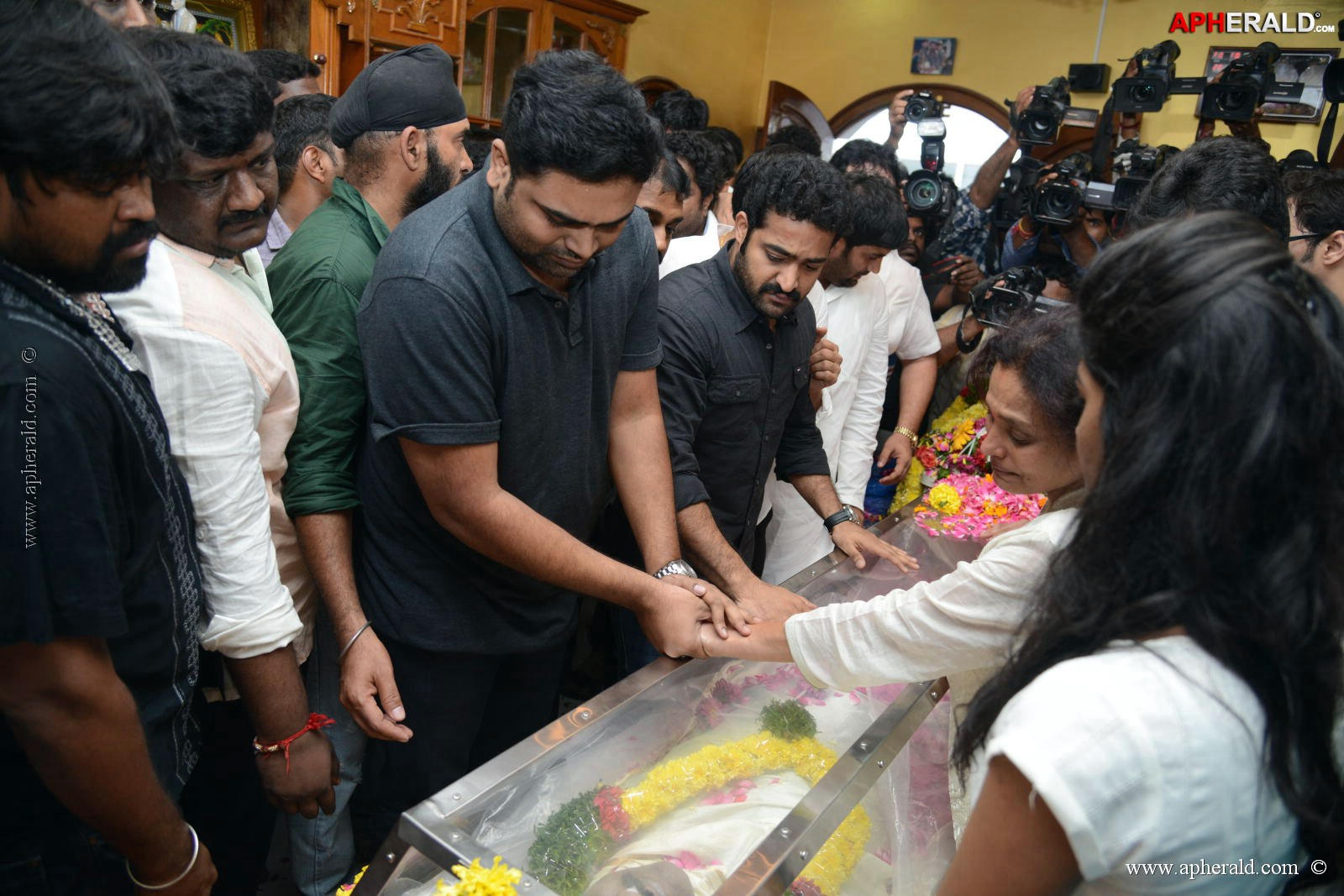 Srihari Condolence Photos 2