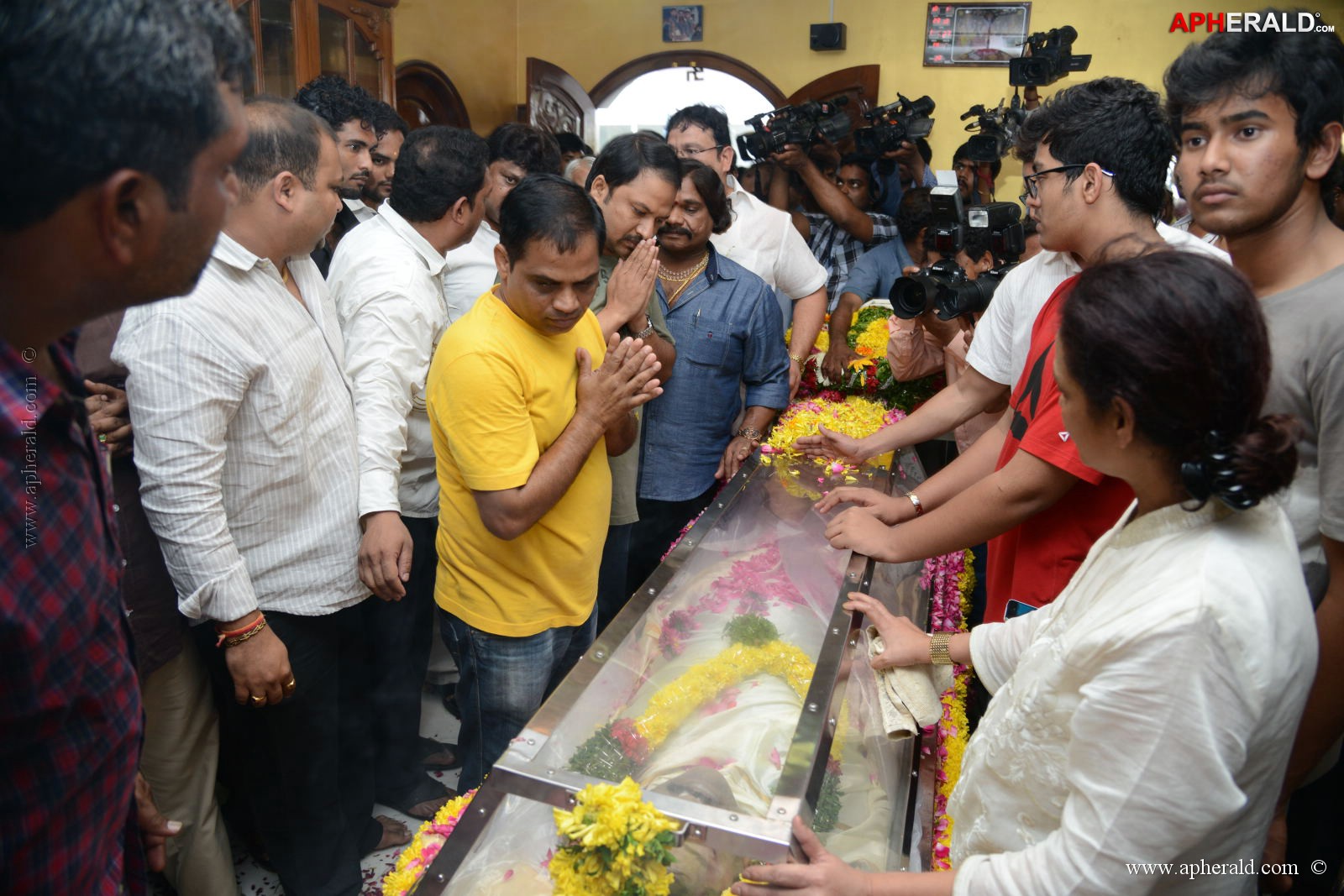 Srihari Condolence Photos