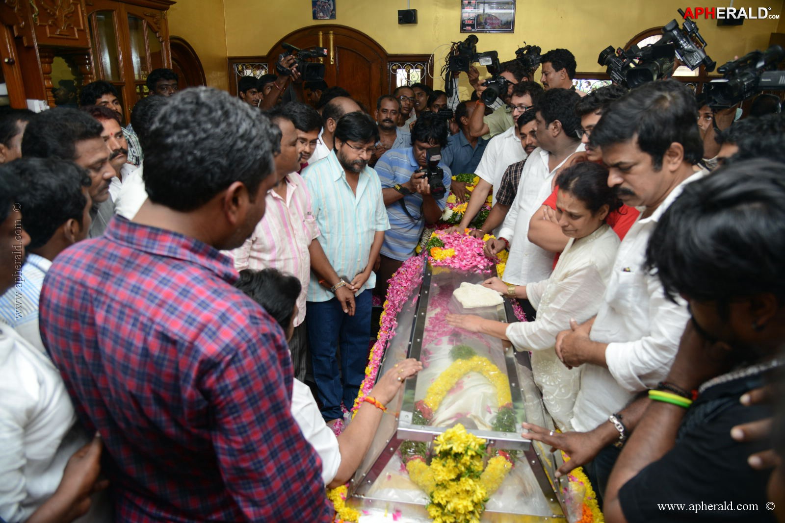 Srihari Condolence Photos
