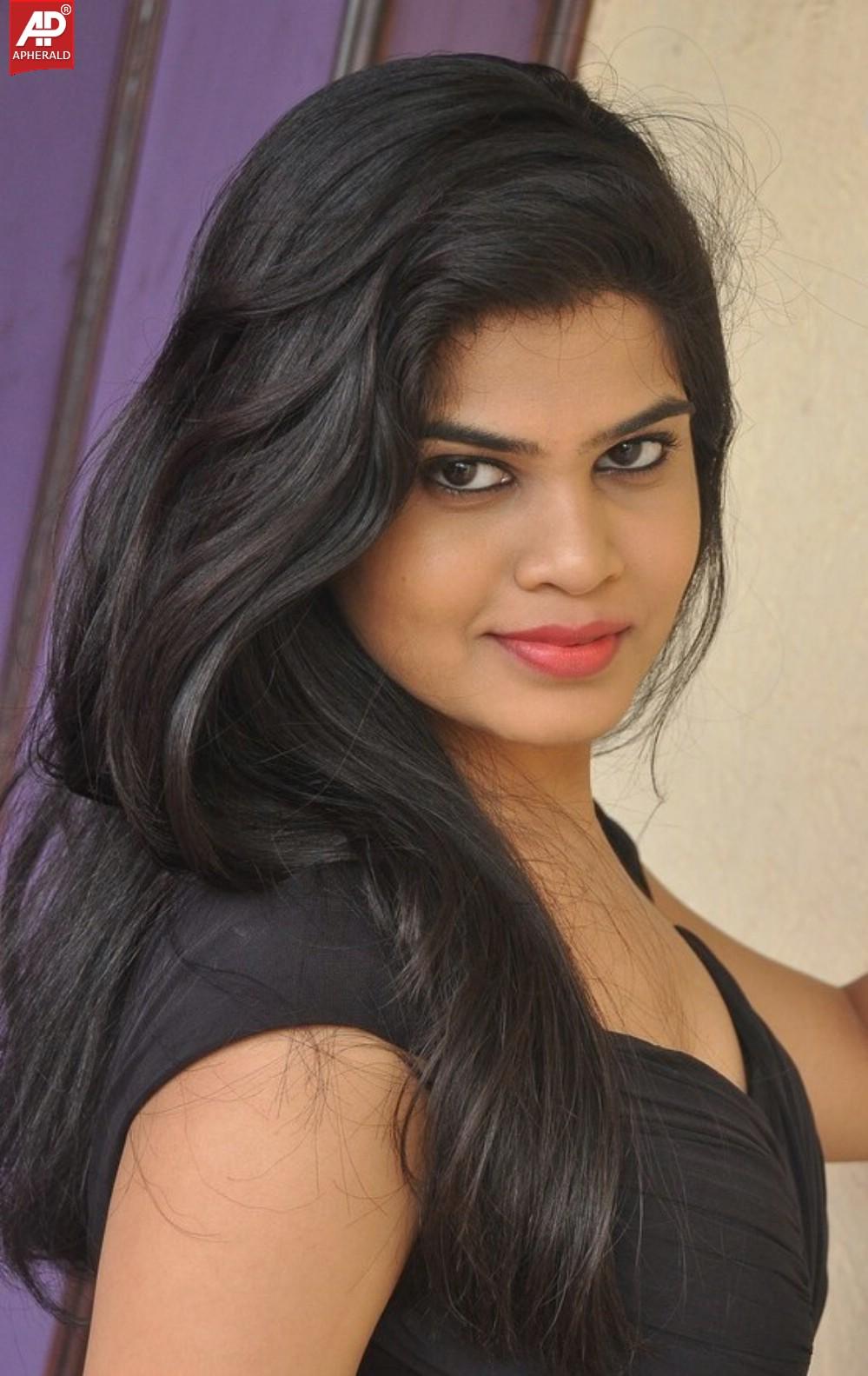 Alekhya New Hot Stills