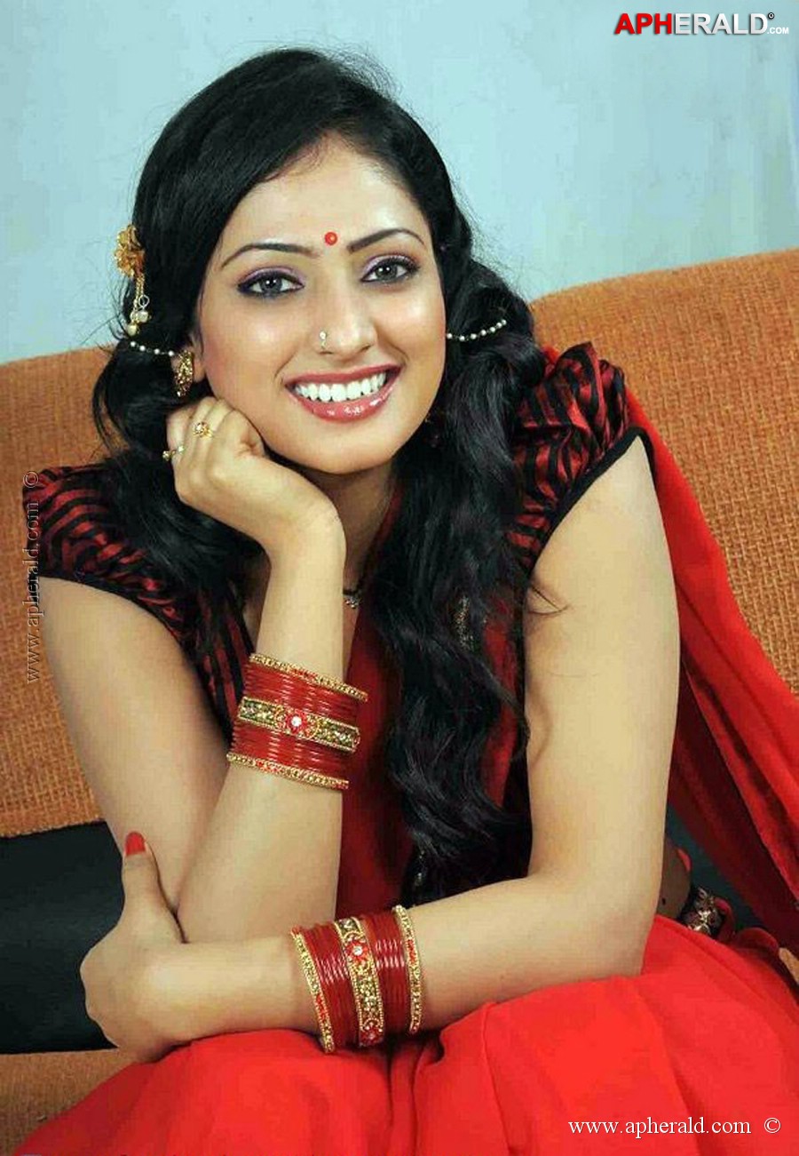 Haripriya Hot Photos