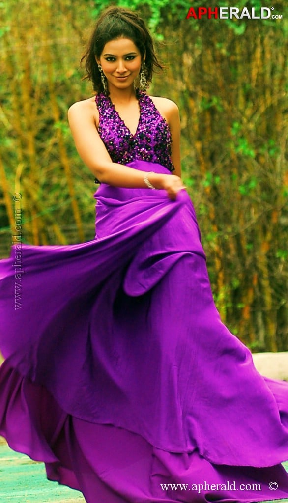 Pallavi Subhash Hot Stills