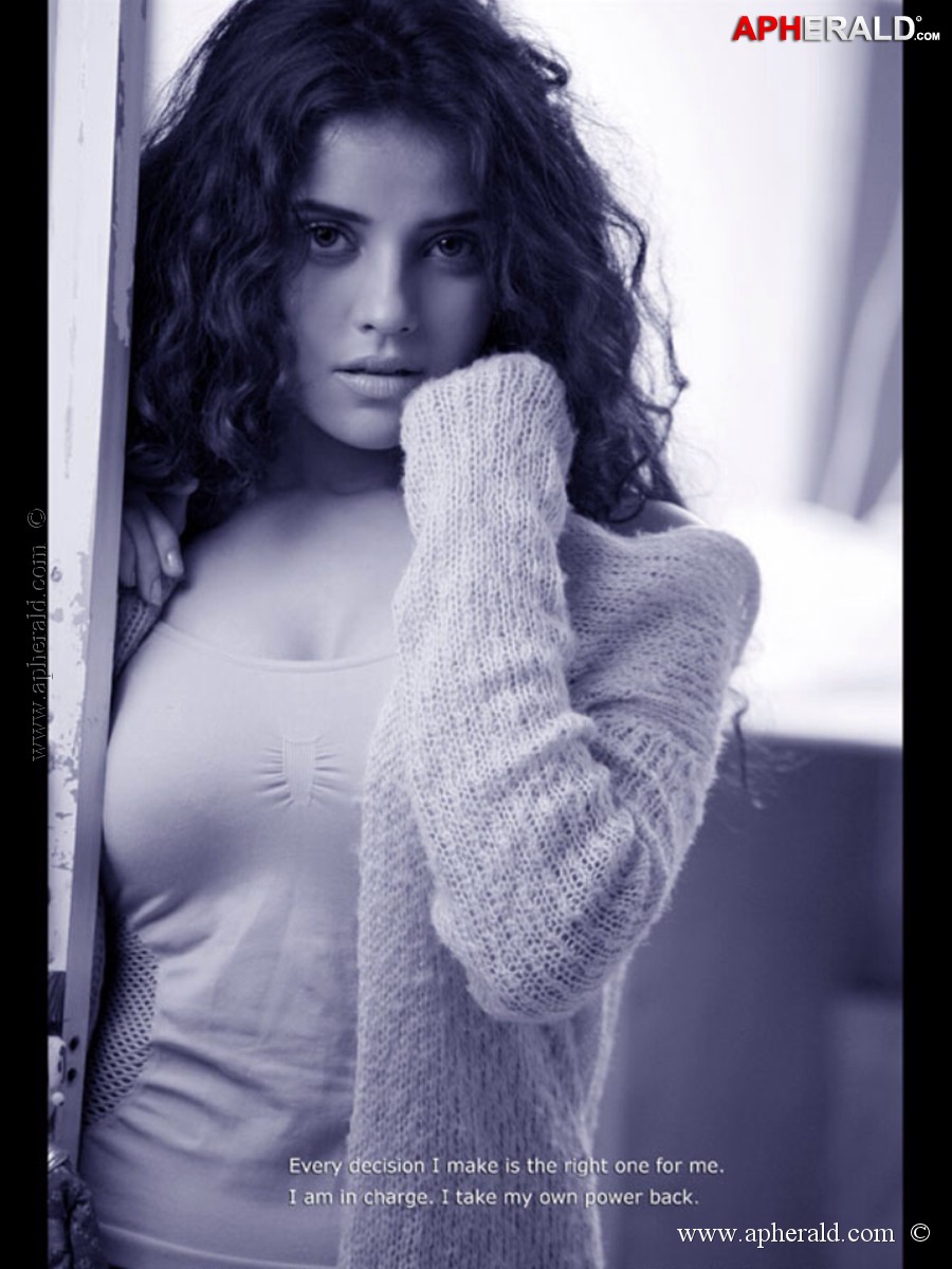 Piaa Bajpai Latest Stills
