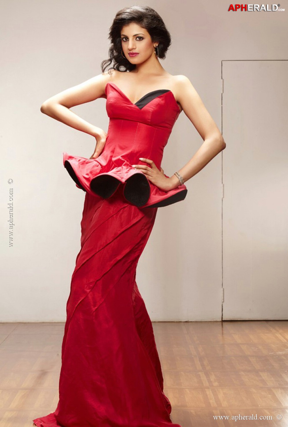 Sapna Sehravat Hot Stills