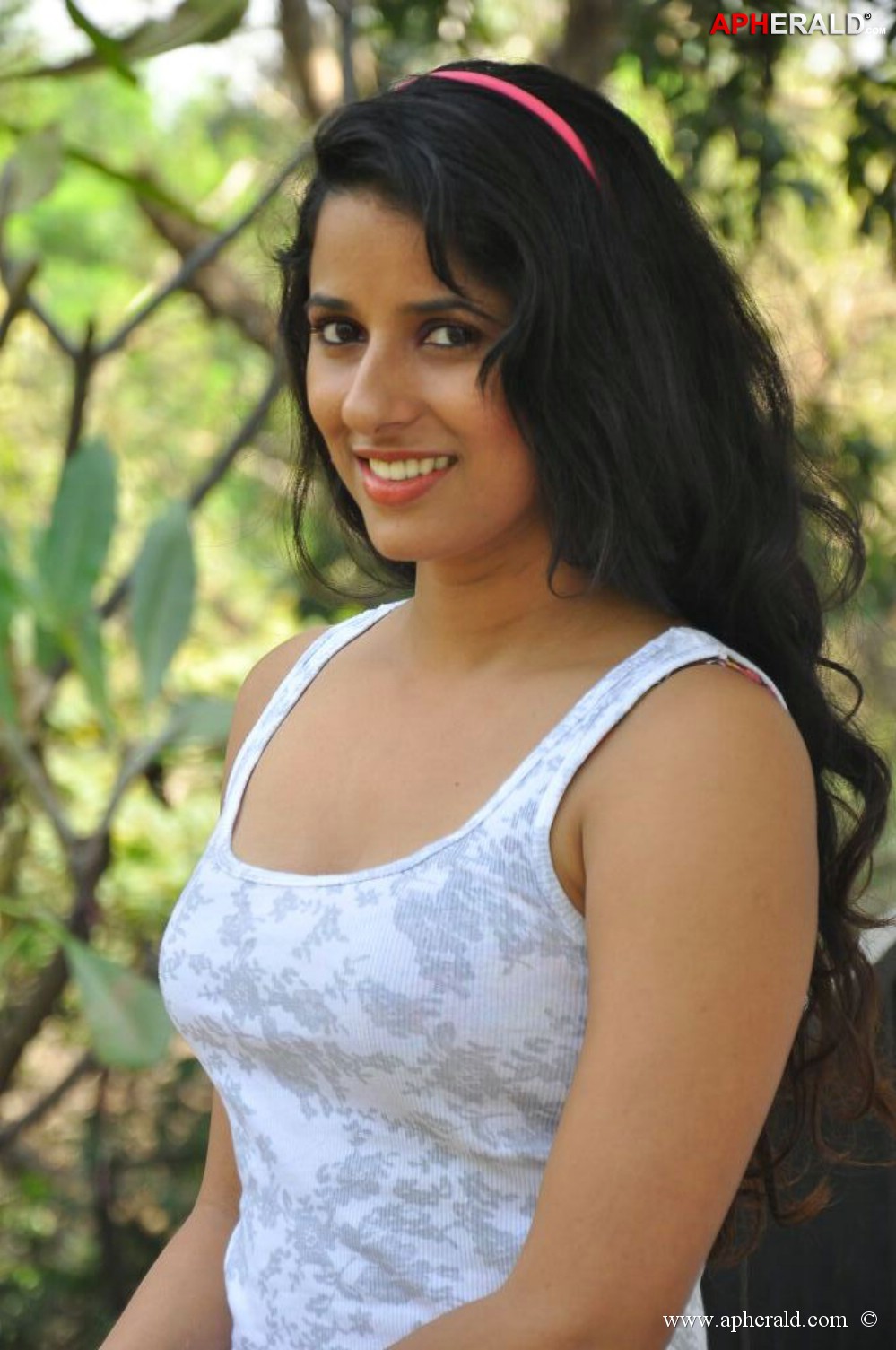 Sravya Reddy Hot Photos