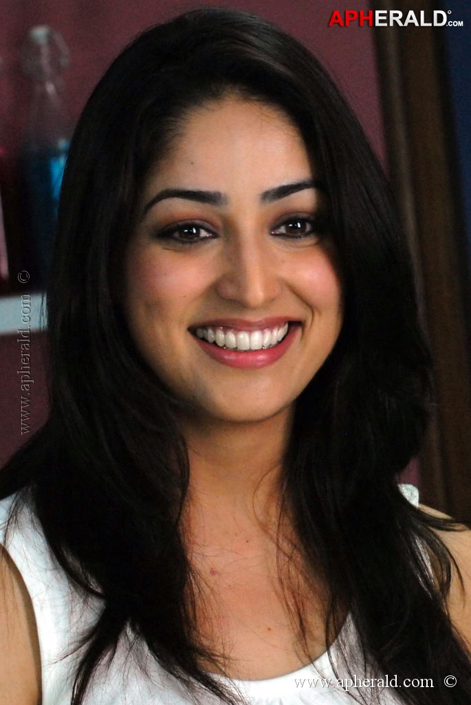 Yami Gautam Spicy Stills