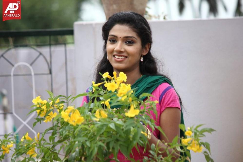 Aalamaram Movie New Stills