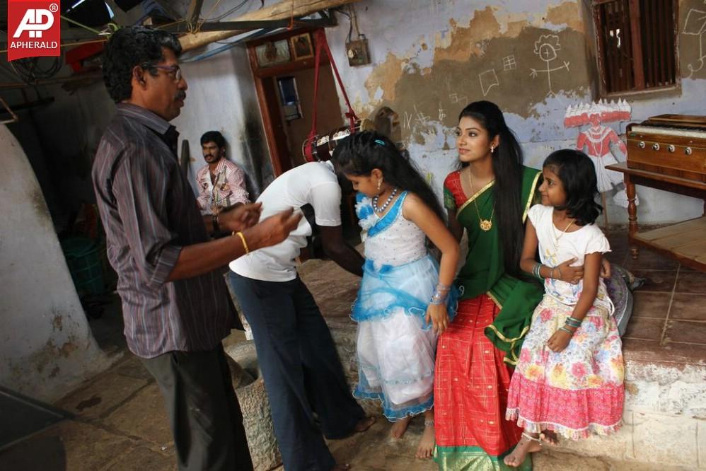 Aalamaram Movie New Stills