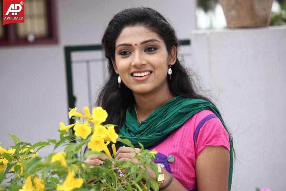 Aalamaram Movie Stills