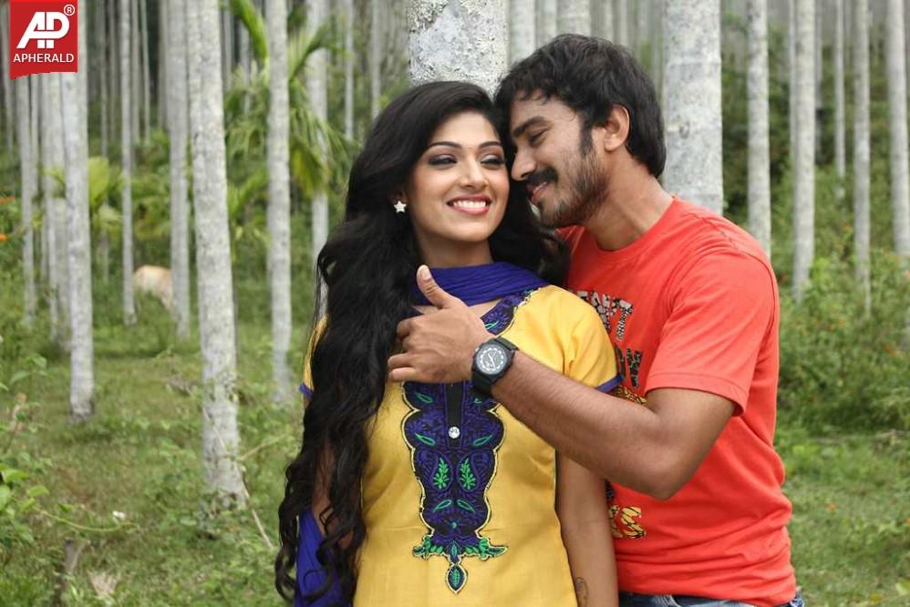 Aalamaram Movie Stills