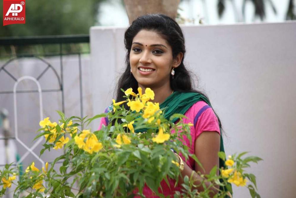 Aalamaram Movie Stills