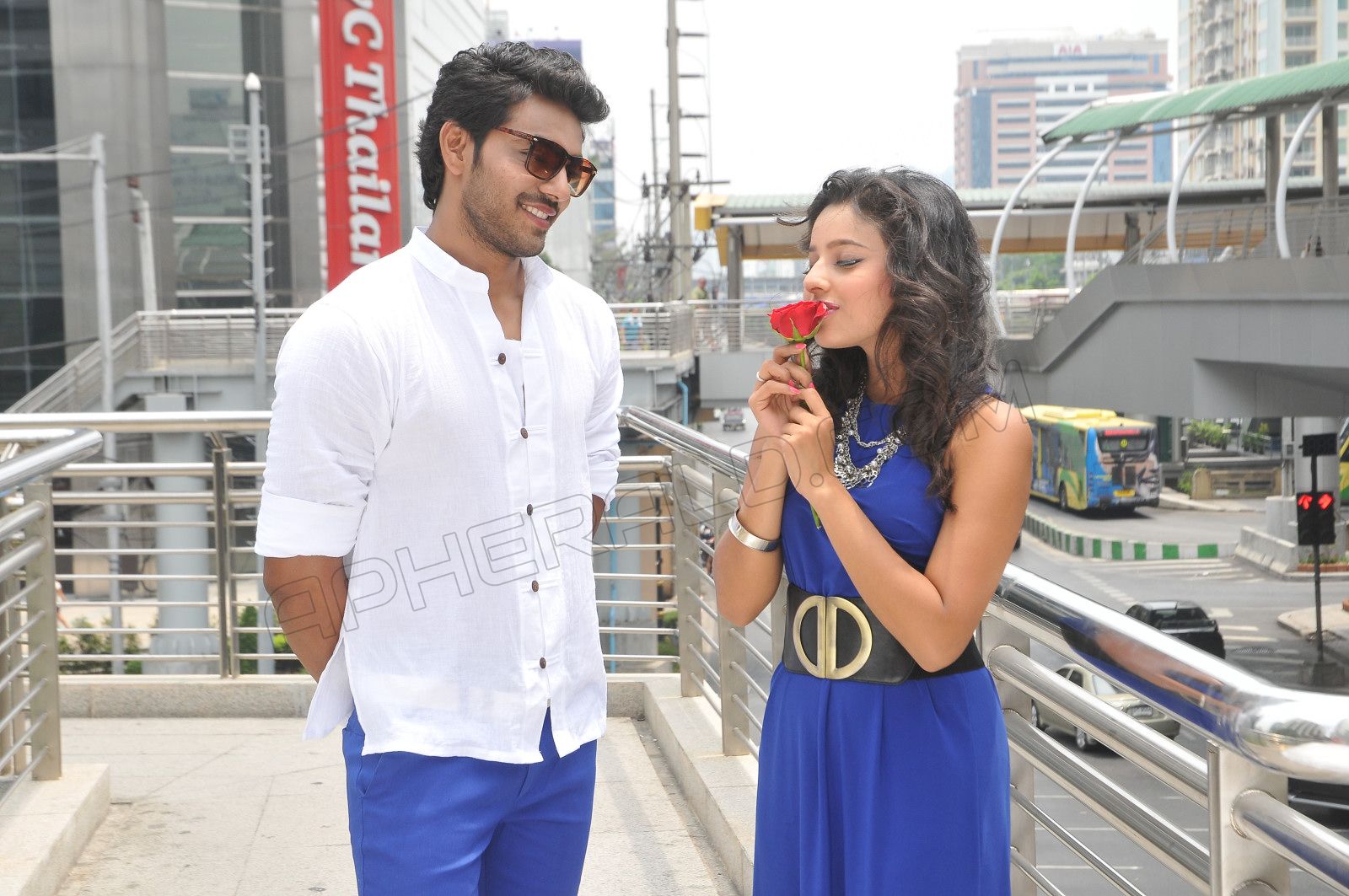 Chandrudilo Vude kundelu Movie Stills