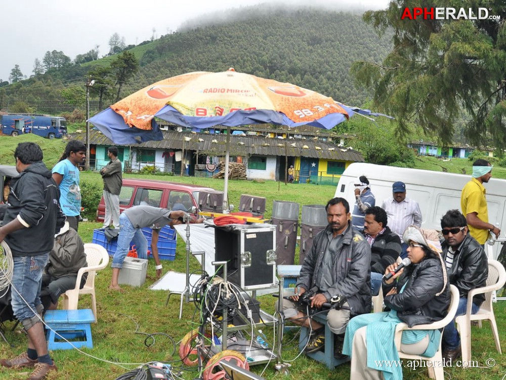 Chandrudilo Vunde Kundelu working stills