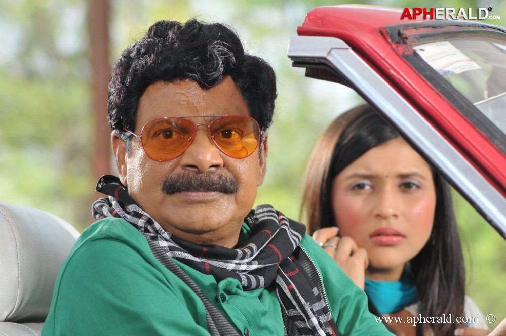 Dharmavarapu Stills in Prema Geema Jantha Nai