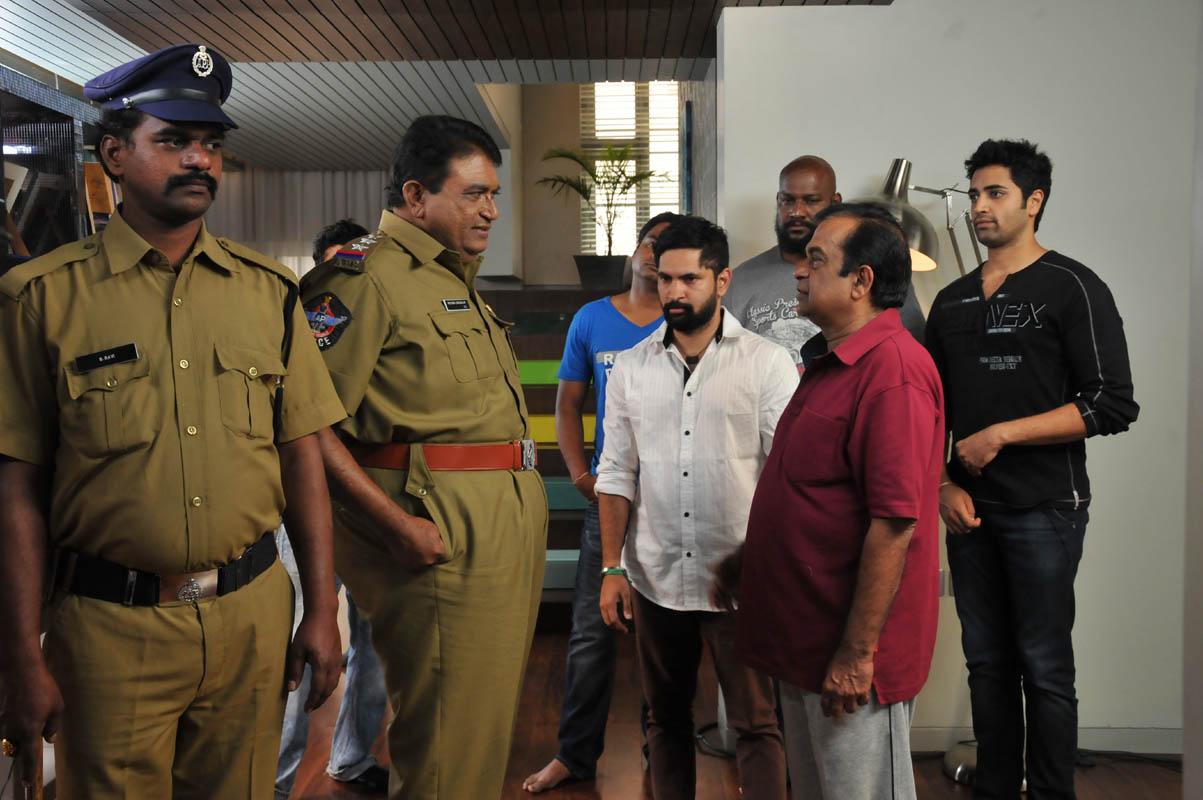 Dongaata Working Stills