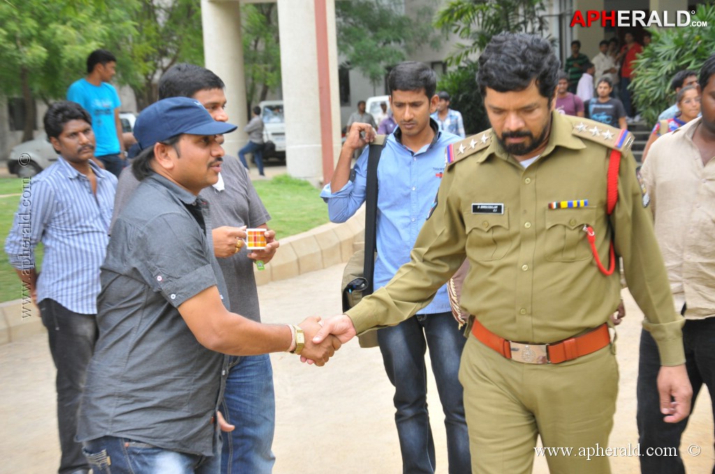 Gallo Telinattunde Movie Stills