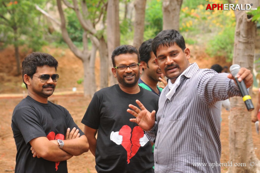 Gallo Telinattunde Movie working stills