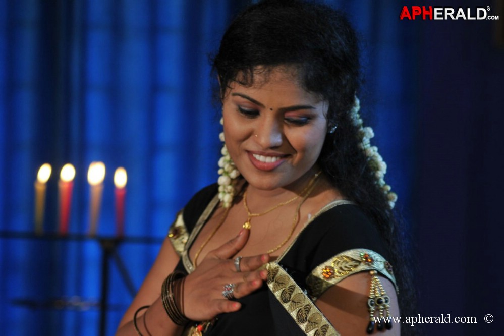 gulabi movie new stills