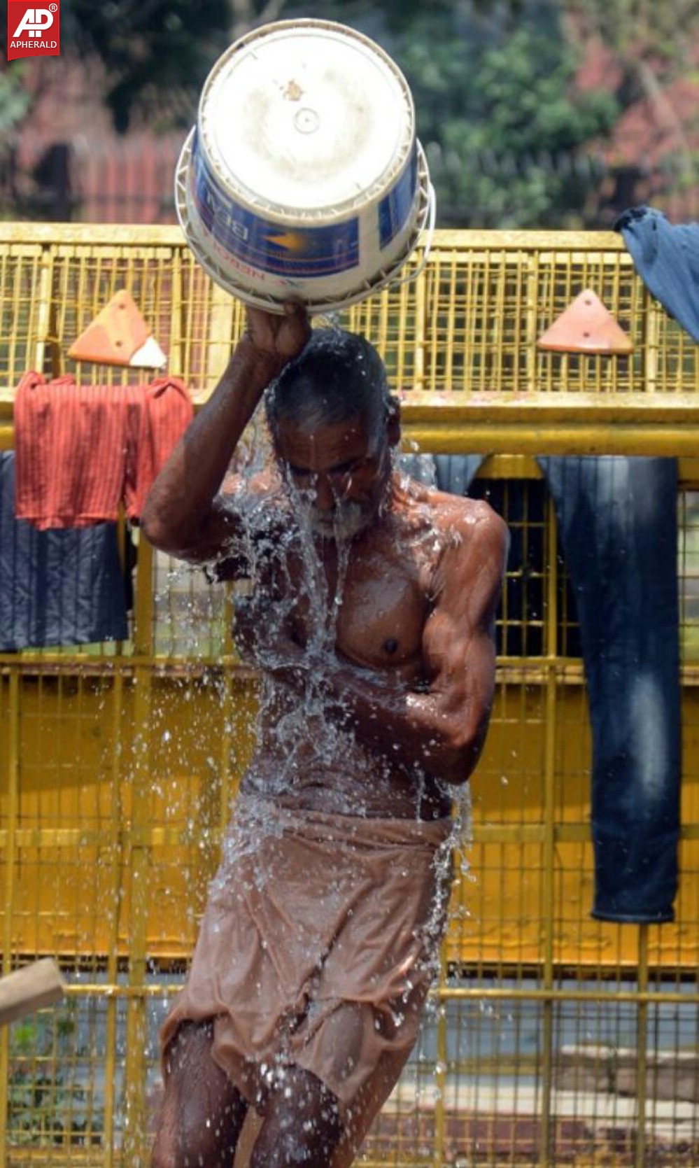 Heat Wave Scorches North India