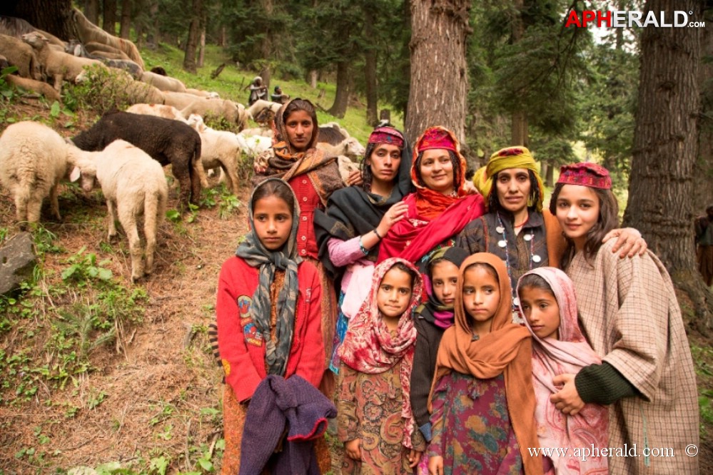 Highway Movie Stills