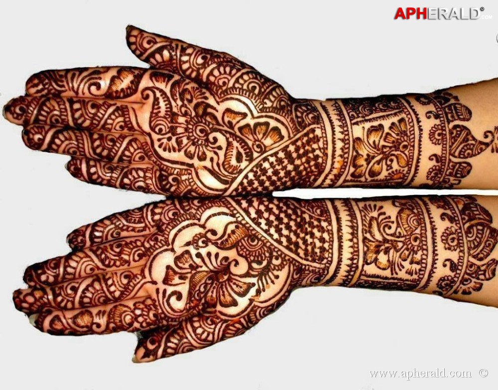 Indian Mehndi design Photos 1