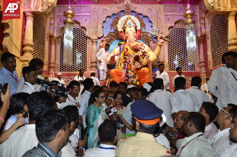 Rani Mukerji Snapped at Lalbaugcha Raja Ganesh Mandal