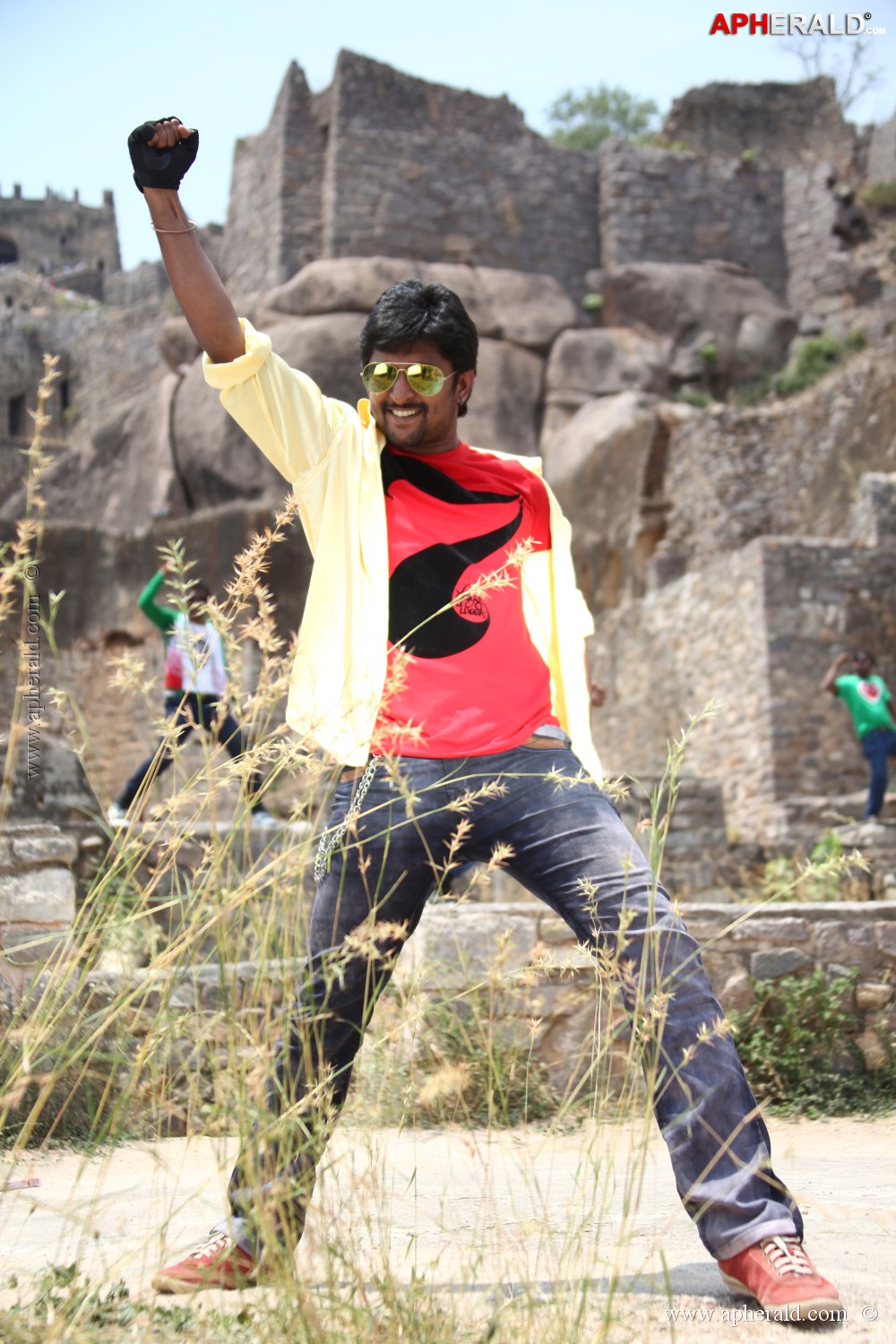 paisa movie stills