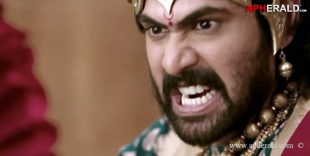 Rana Working Stills in Bahubali Movie