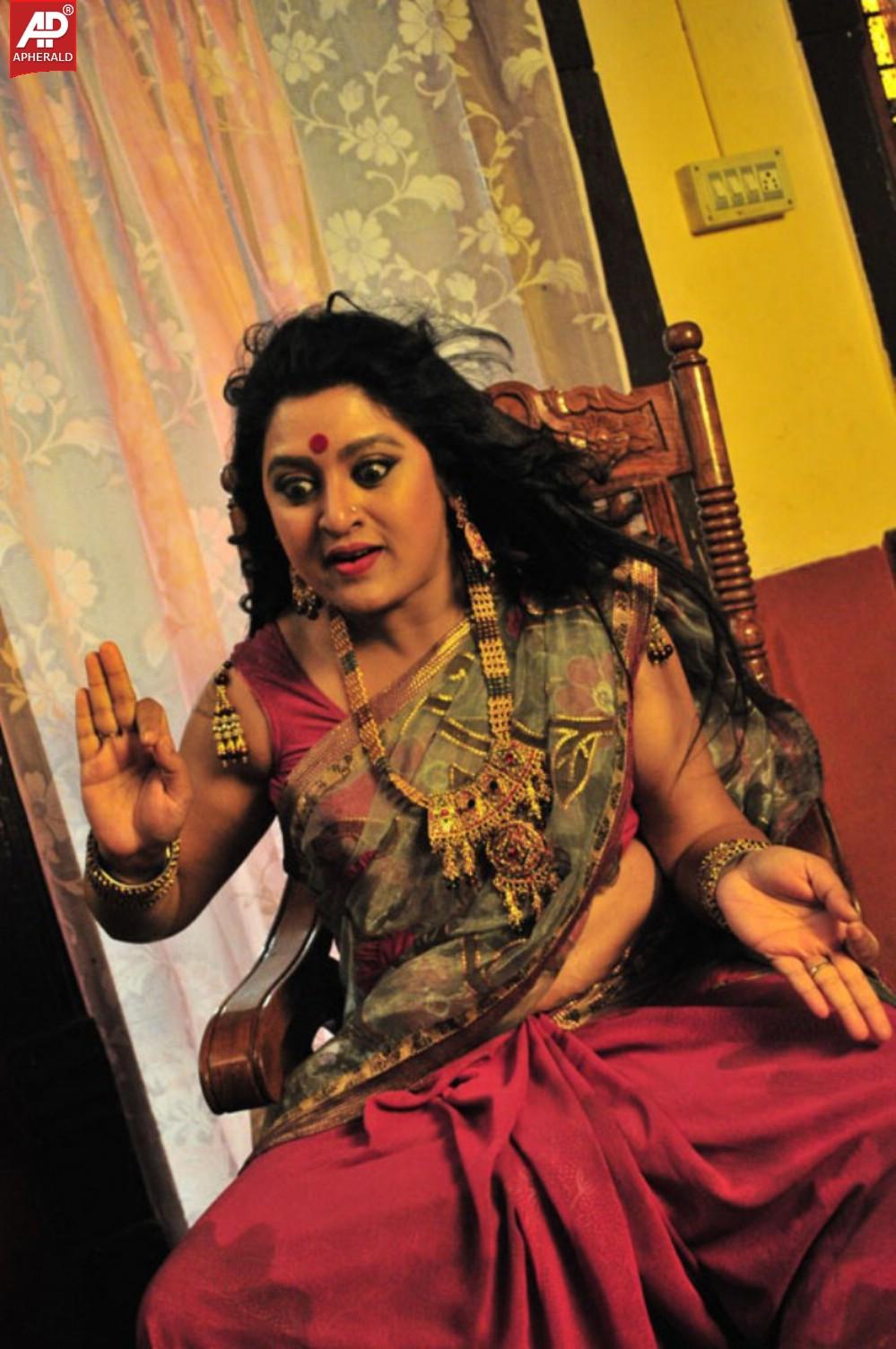 Red Mirchi Movie Stills
