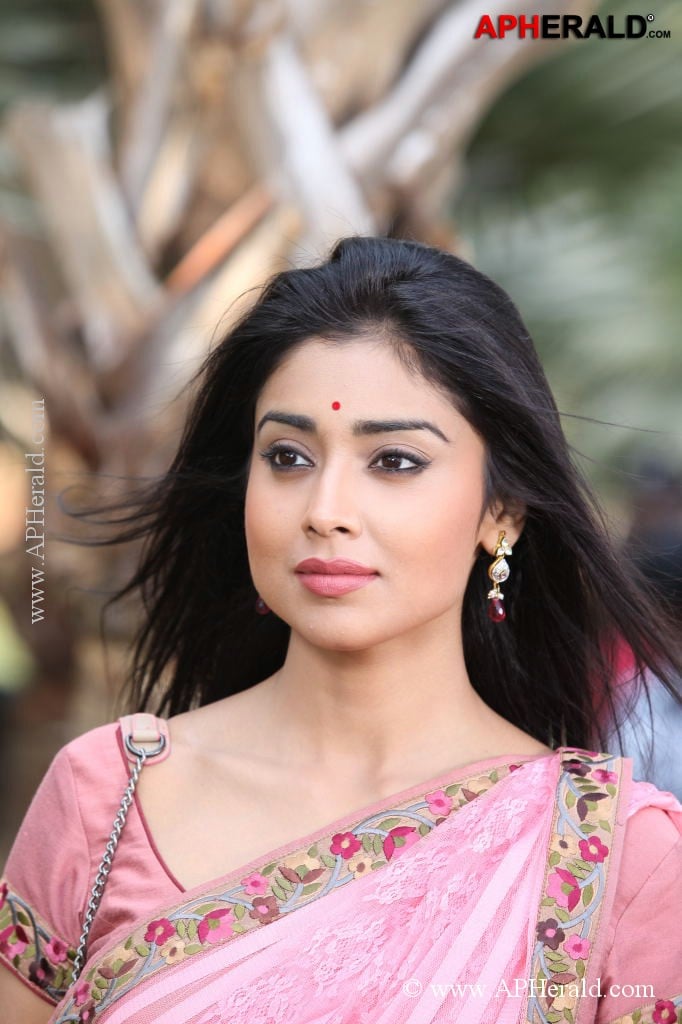 Shriya Latest Pics