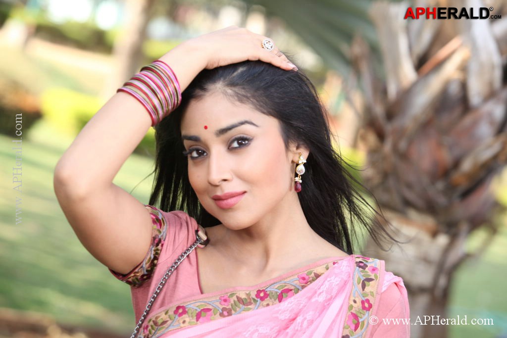 Shriya Latest Pics