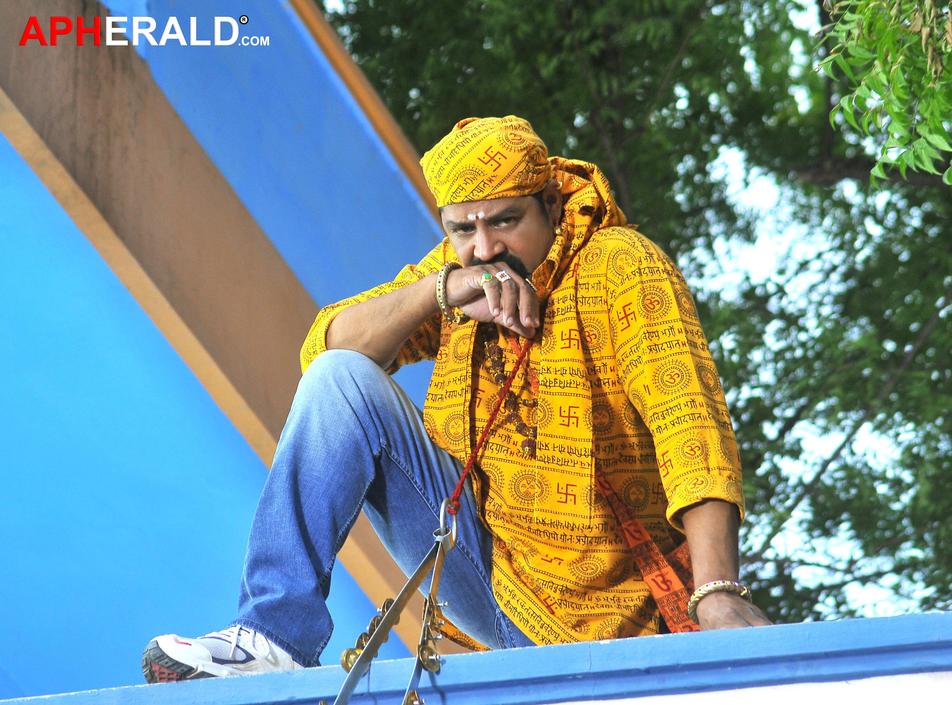 Tea Samosa Biscuit Movie New Stills