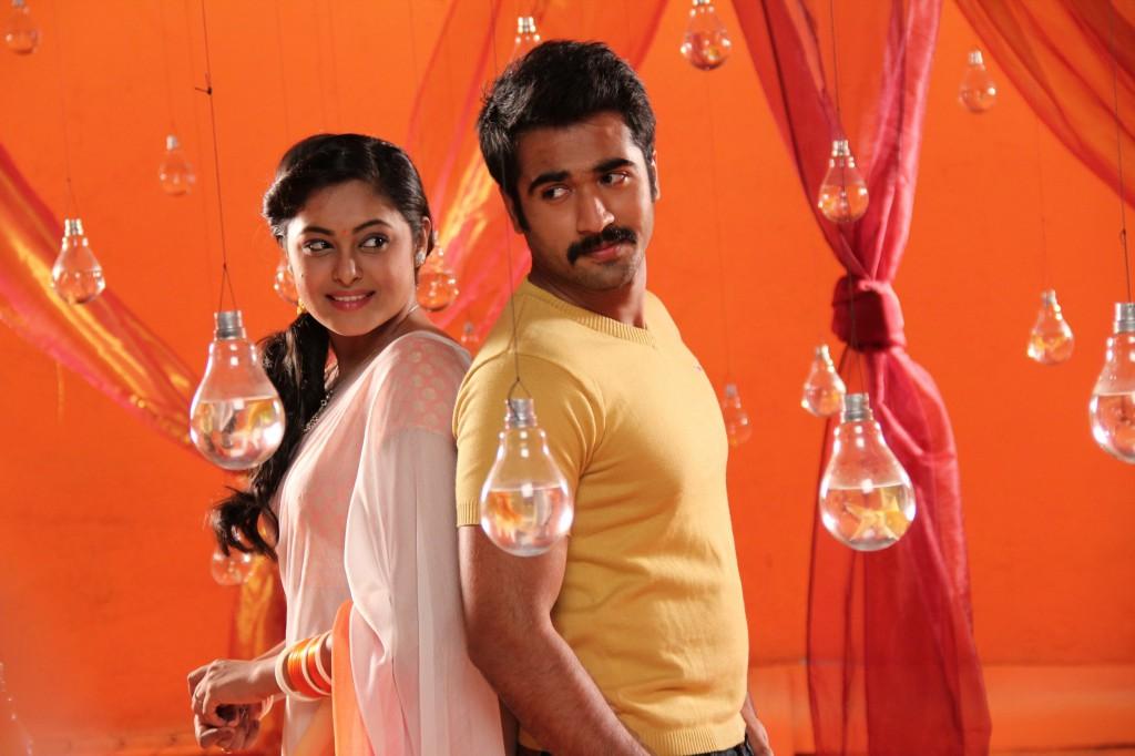 Thottal Thodarum Movie Stills