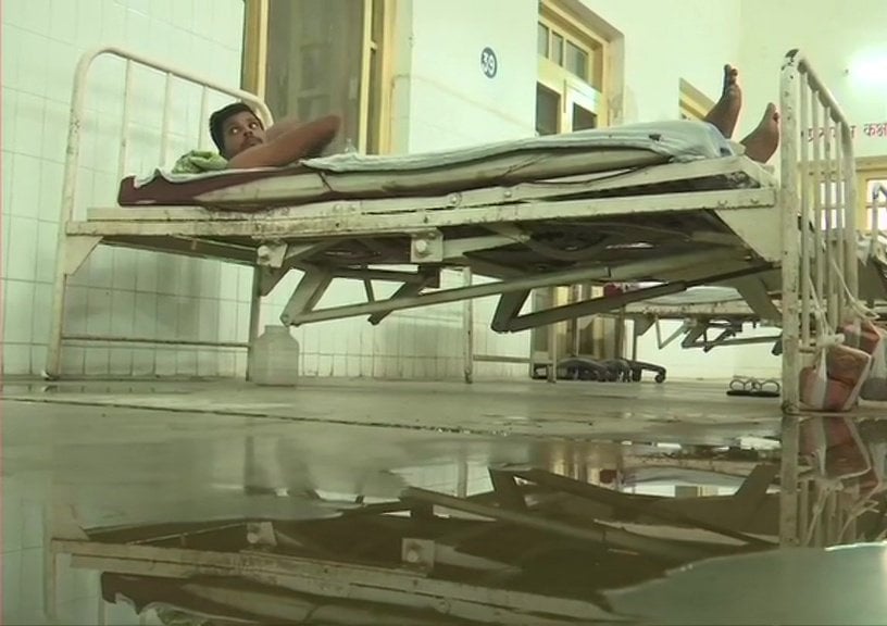 Poor Facilities With Water Leakage And Filth Inside Netaji