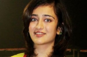 Akshara Haasan HOT SELFIES LEAKED by Own Boyfriend