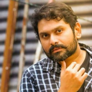 Why did Ravindra Kaushik become Nabi Ahmed Shakir, the stor