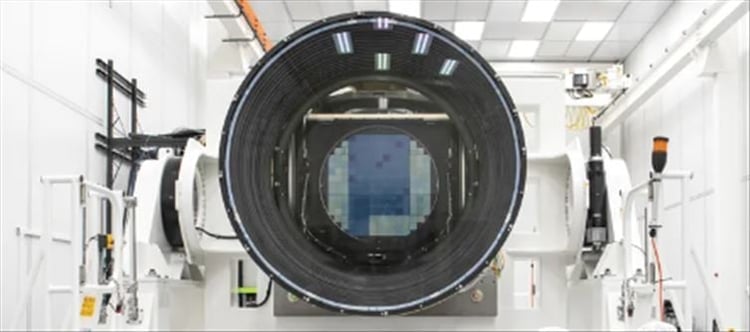 World s Largest Camera Installed.