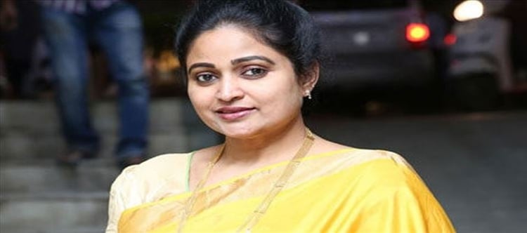 Actress Divya Vani was removed from ``Gharana Mogudu
