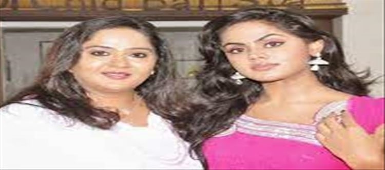 Actress Radha s daughter Karthika is getting married soon..