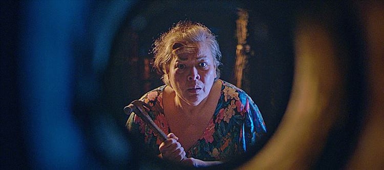 Leonor Will Never Die Review - Gorgeous and Inventive