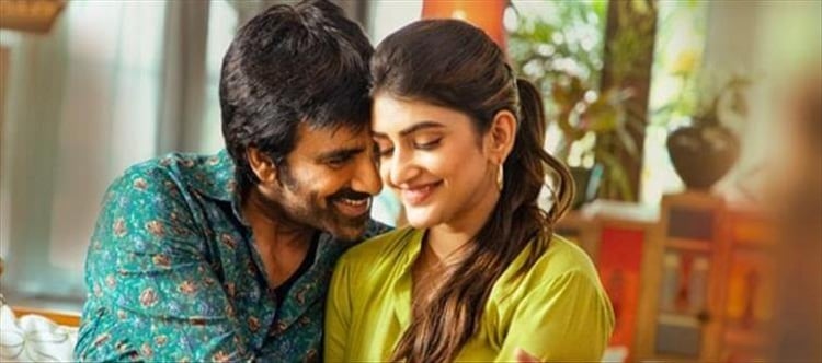 Ravi Teja and Sree Leela looks like Dad - Daughter - Is thi