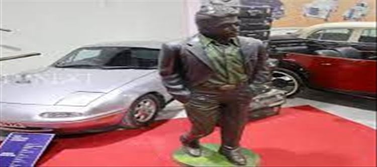 Statue of Rajini standing in AVM museum..