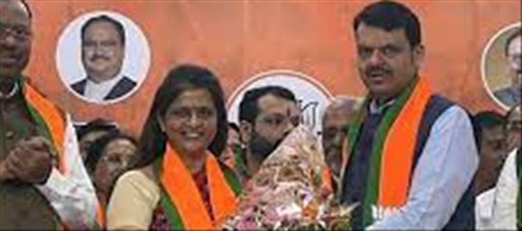 Archana Patil joins BJP, joins hands in the presence of Dev