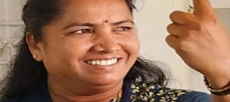 Geniben Thakor resigns, she is the only Congress MP