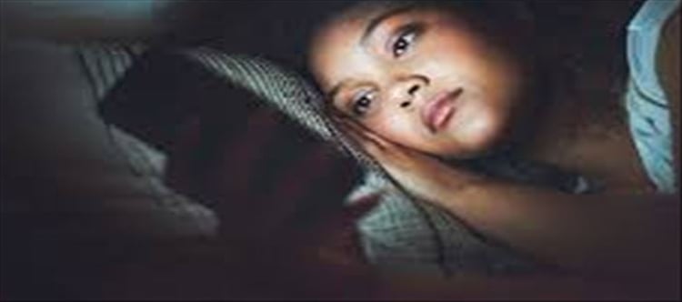 A woman lost her sight due to smartphone vision syndrome...