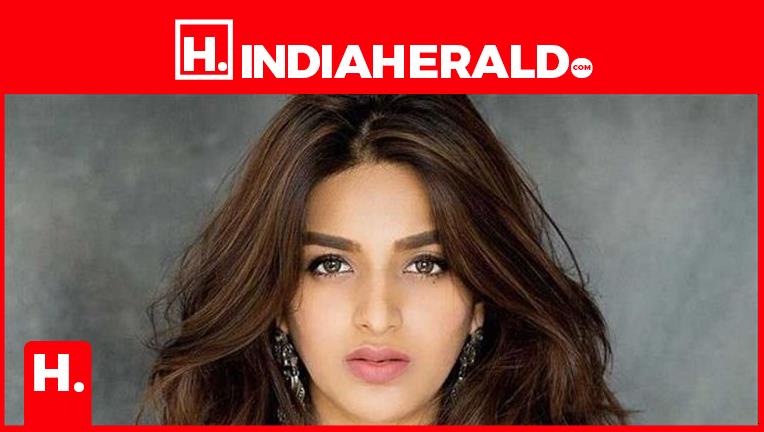 Nidhhi Agerwal New Hot Clicks